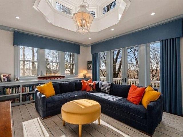 house with 6 bedroom, Newton MA ES105158668