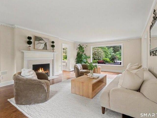 house with 6 bedroom, New Canaan CT ES104261806