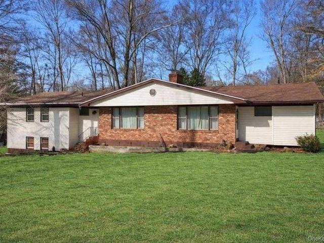 house with 6 bedroom, New City NY DS102283102