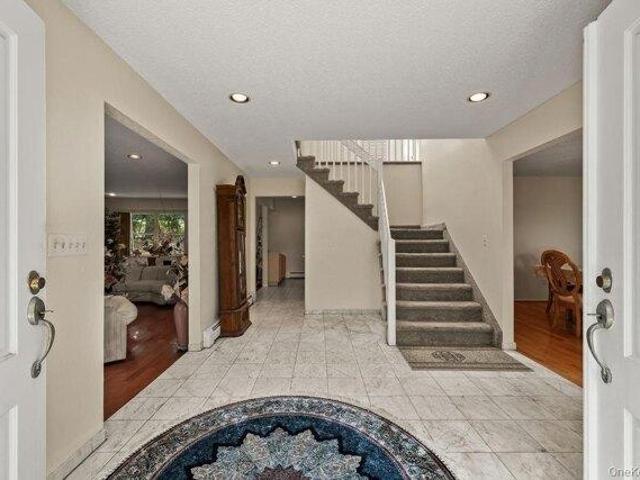 house with 6 bedroom, New City NY ES105205931