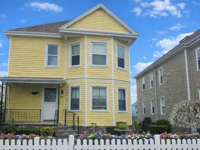 house with 6 bedroom, New Bedford MA DLS101859428
