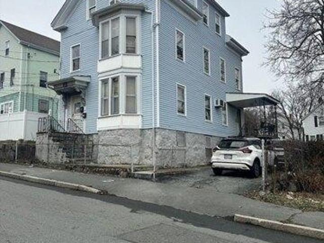 house with 6 bedroom, New Bedford MA DLS102668753