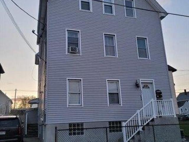 house with 6 bedroom, New Bedford MA DLS102120825