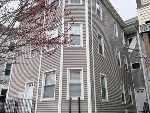 house with 6 bedroom, New Bedford MA DS103223200