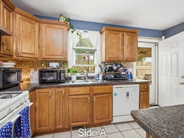 house with 6 bedroom, New Bedford MA DS104113451