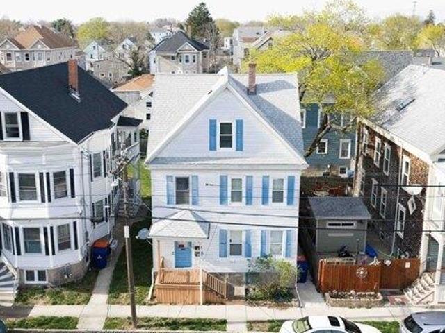 house with 6 bedroom, New Bedford MA ES103848824
