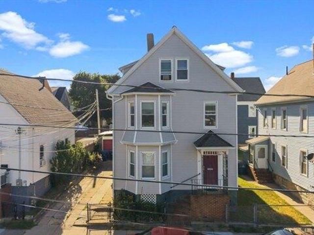 house with 6 bedroom, New Bedford MA ES103965884