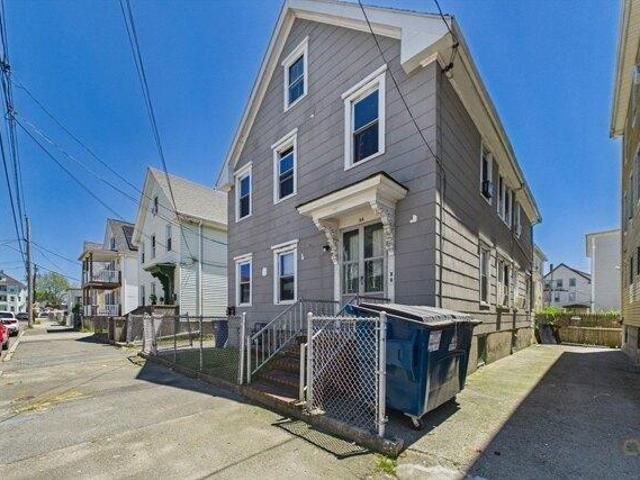 house with 6 bedroom, New Bedford MA ES104045470