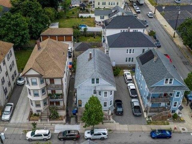 house with 6 bedroom, New Bedford MA ES104008548