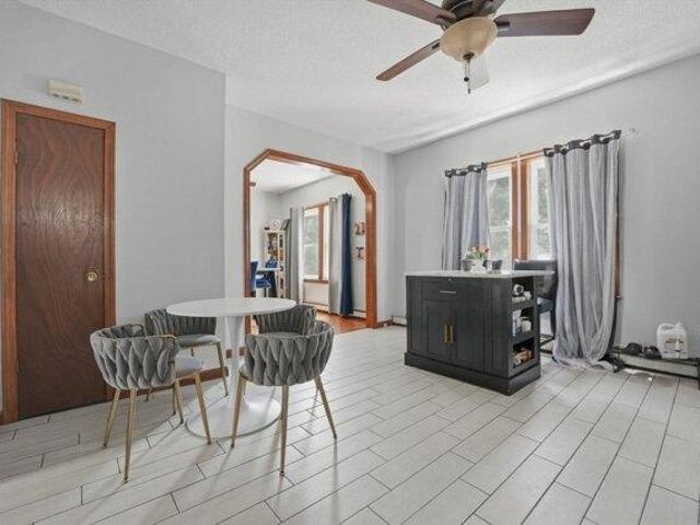 house with 6 bedroom, New Bedford MA ES104114756