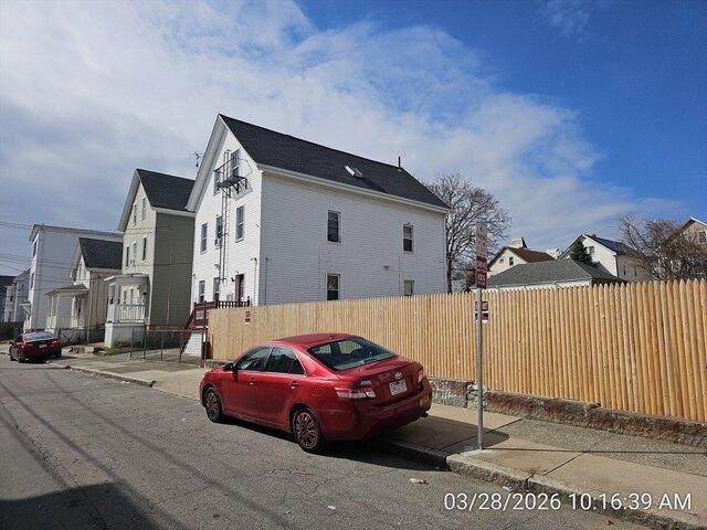 house with 6 bedroom, New Bedford MA ES104831293