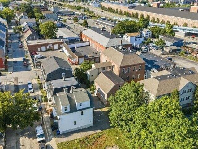house with 6 bedroom, New Bedford MA ES105080198
