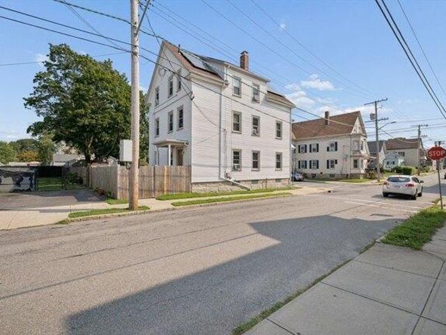 house with 6 bedroom, New Bedford MA ES105094930