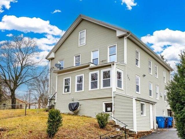 house with 6 bedroom, New Britain CT DLS101632297