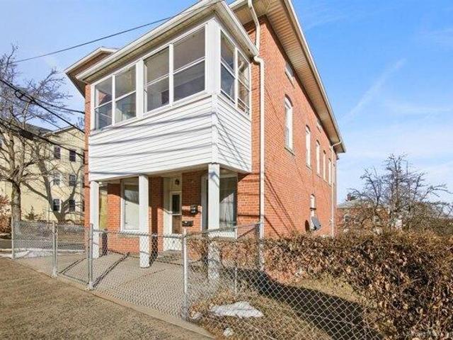 house with 6 bedroom, New Britain CT DLS101781223