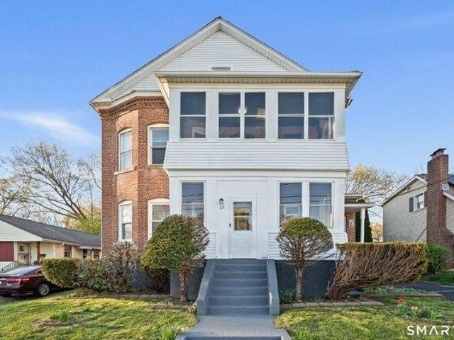 house with 6 bedroom, New Britain CT ES102823674
