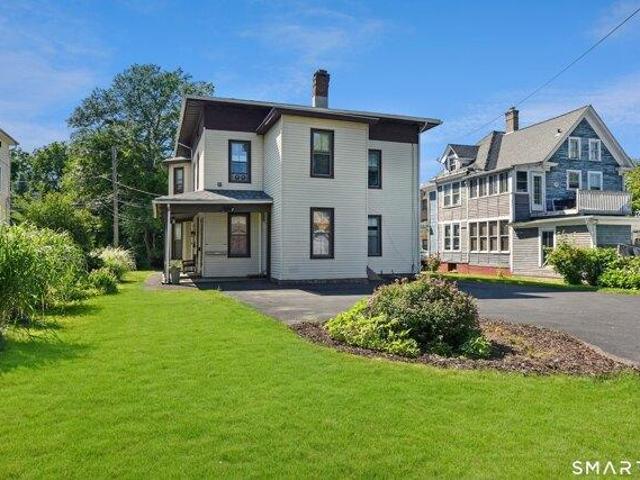 house with 6 bedroom, New Britain CT ES103161779