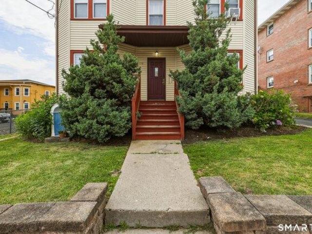 house with 6 bedroom, New Britain CT ES104151205