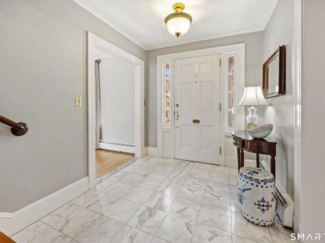 house with 6 bedroom, New Britain CT ES104352030