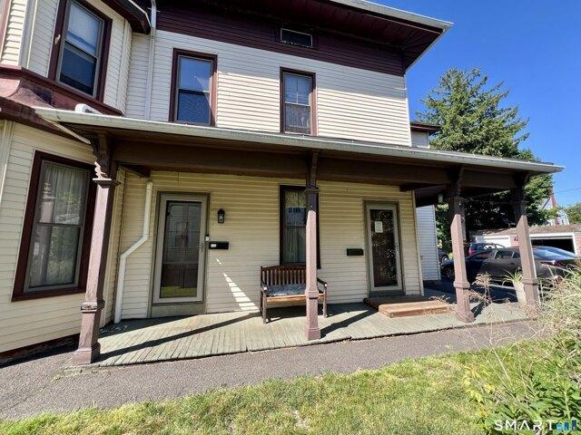 house with 6 bedroom, New Britain CT ES104809067