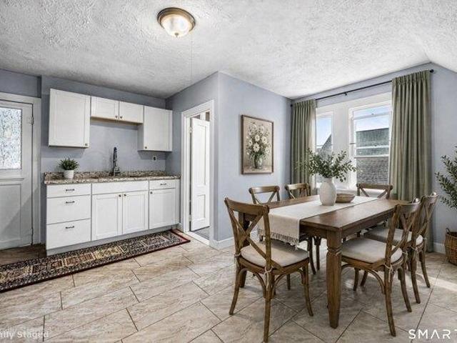 house with 6 bedroom, New Britain CT ES105193561