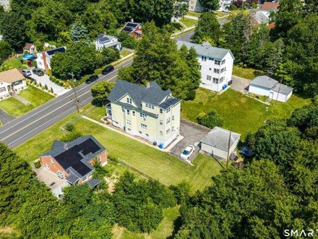 house with 6 bedroom, New Britain CT ES105202684