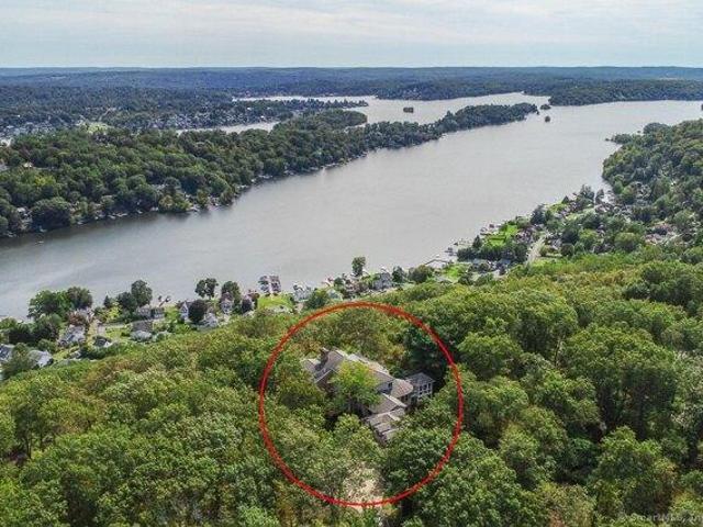 house with 6 bedroom, New Fairfield CT DS102477672