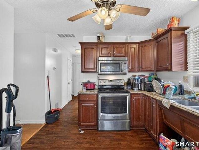 house with 6 bedroom, New Haven CT DS104076753