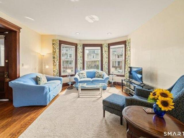 house with 6 bedroom, New Haven CT ES103072953
