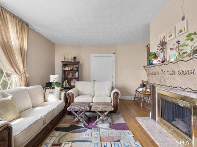 house with 6 bedroom, New Haven CT ES104758888