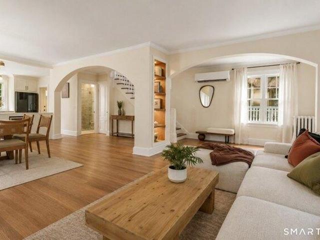 house with 6 bedroom, New Haven CT ES104236928