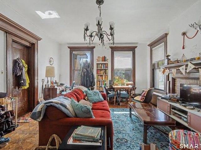 house with 6 bedroom, New Haven CT ES104266176