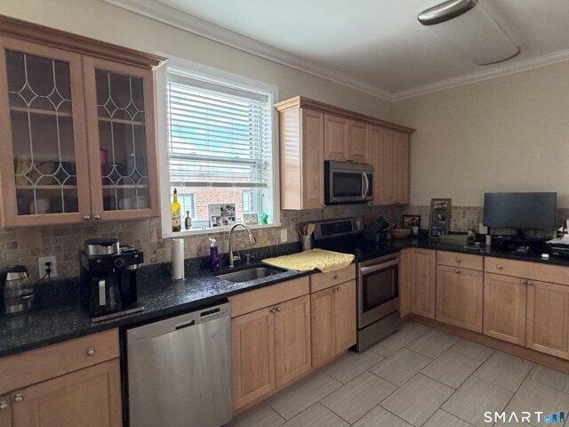 house with 6 bedroom, New London CT DS104235002