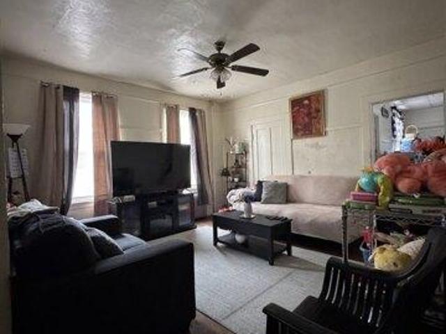 house with 6 bedroom, New London CT DS102258290