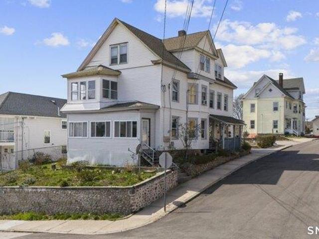 house with 6 bedroom, New London CT DS102279664
