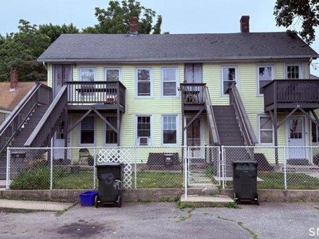 house with 6 bedroom, New London CT ES104233181