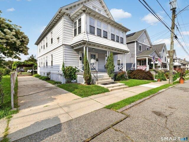 house with 6 bedroom, New London CT ES105143587