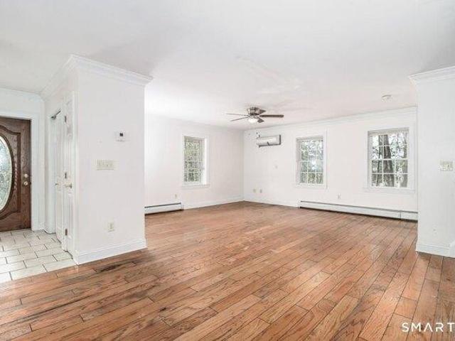 house with 6 bedroom, New Milford CT ES103434230