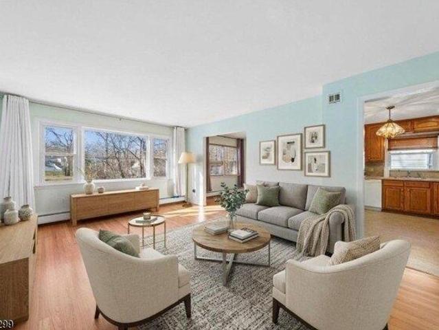 house with 6 bedroom, New Providence NJ DLS101656982