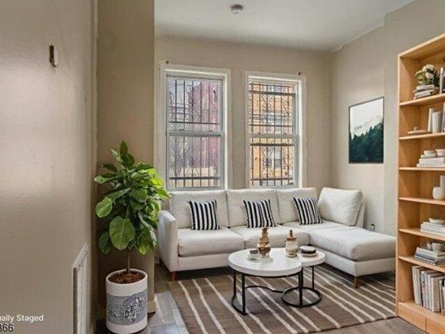 house with 6 bedroom, Newark NJ DLS102346318