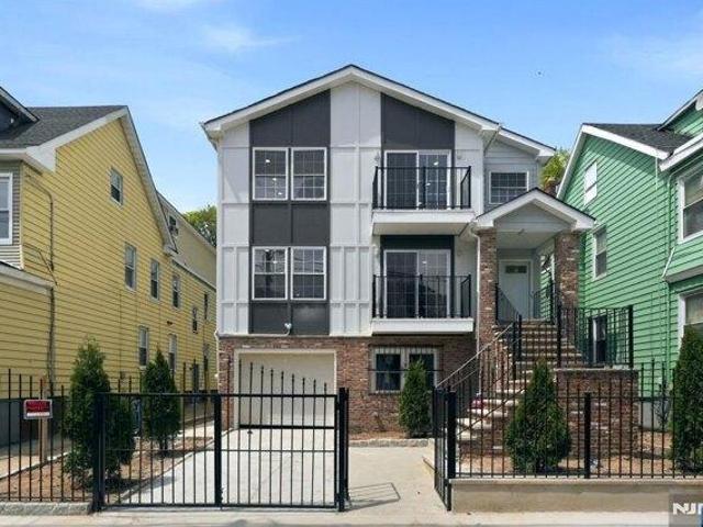 house with 6 bedroom, Newark NJ DLS102727431