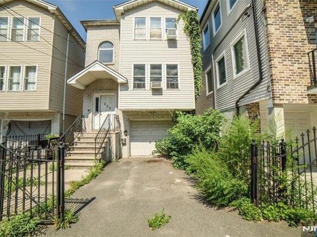 house with 6 bedroom, Newark NJ DLS93091006