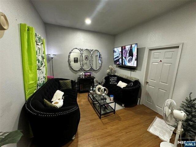 house with 6 bedroom, Newark NJ DS102708143