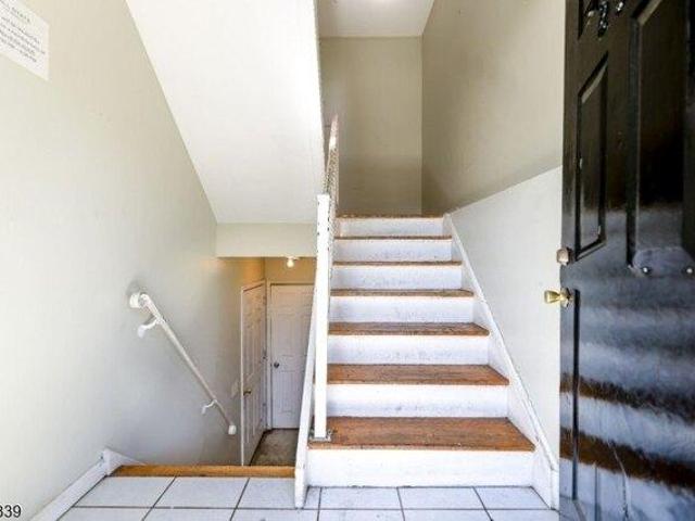 house with 6 bedroom, Newark NJ DS102724842