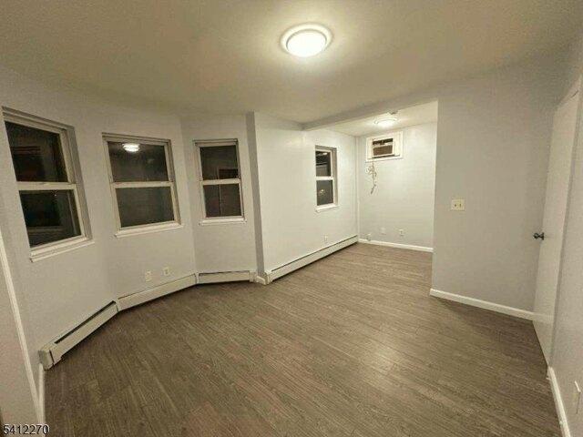 house with 6 bedroom, Newark NJ DS102824738