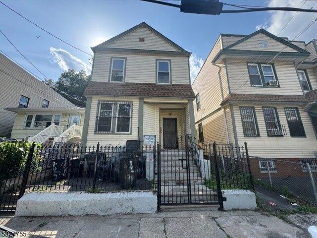 house with 6 bedroom, Newark NJ DS102283489