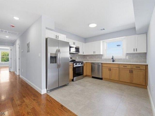 house with 6 bedroom, Newark NJ DS104406424