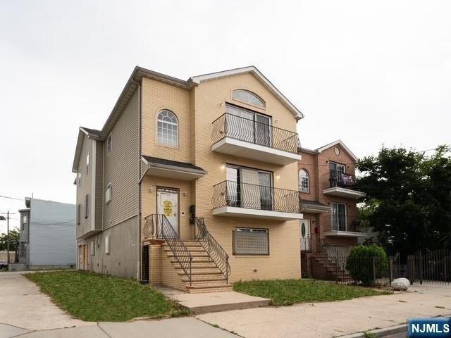 house with 6 bedroom, Newark NJ DS104444000