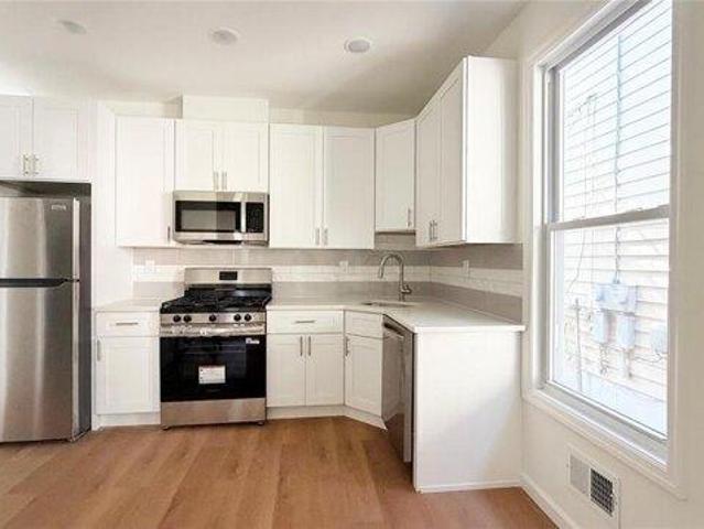 house with 6 bedroom, Newark NJ DS104235999