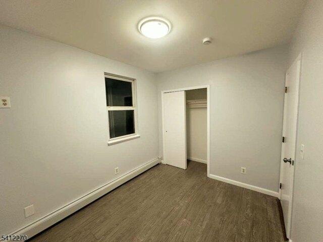 house with 6 bedroom, Newark NJ ES102824738